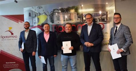 Podpisano umowy na modernizację kolejnych dróg w Radomsku Radomsko24 pl