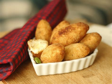 Bolinho Frito De Aipim Librain