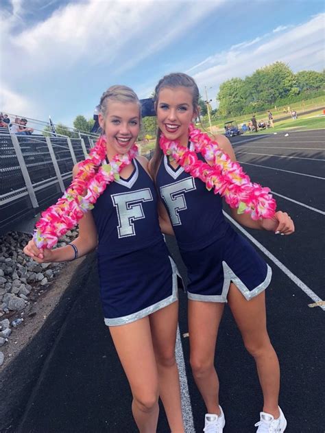 Pin On Cute Cheerleaders
