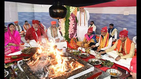 Over 4 Lakh Pilgrims Pay Obeisance At Vaishno Devi Shrine Hindustan Times