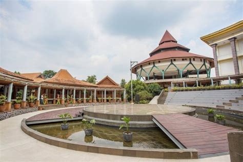 Kampung Budaya Betawi Setu Babakan WisataHits