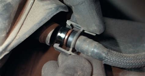 Comment changer filtre à air sur DACIA DUSTER Guide de remplacement