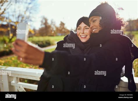 Frauen Emotionen Fotos Und Bildmaterial In Hoher Aufl Sung Alamy