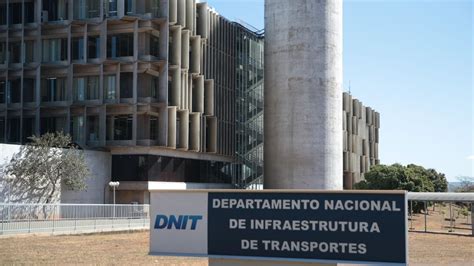 Concurso DNIT 2023 é autorizado 100 vagas conheça as carreiras