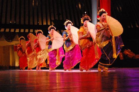 Tarian Khas Bugis Makassar Wisata Makassar Daeng Becak MKS