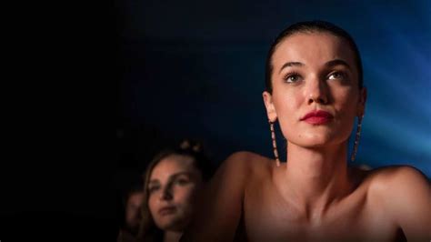 Aktris dizisi konusu ne Oyuncuları kimler Pınar Deniz in yeni