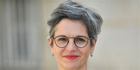 Manifestation anti bassines dans les Deux Sèvres Sandrine Rousseau