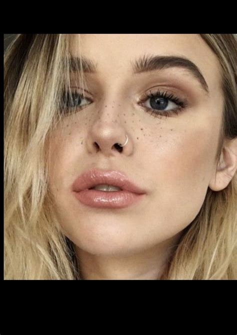 Pin By Maya Dials On Gorgeous Humans Cute Nose Piercings Nose