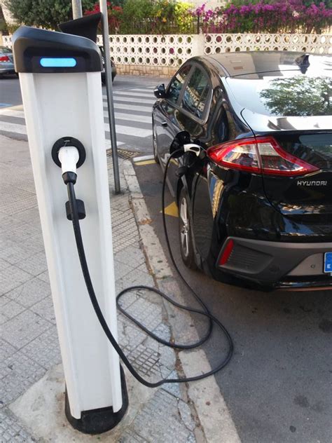 Vehículos eléctricos Puntos de carga Ingenia21