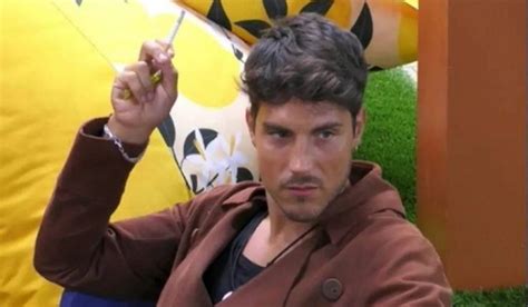 GF Vip 7 Dal Moro Sbrocca Nella Notte E Minaccia Signorini