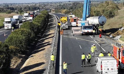 Desactivado el plan de emergencias y reabierta la A 49 Andalucía