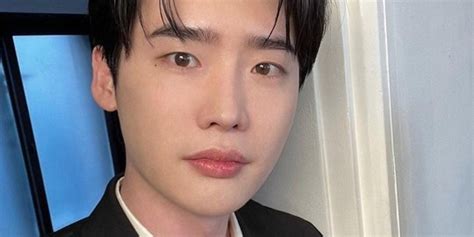 4 Drama Korea Yang Dibintangi Lee Jong Suk Terbaru Big Mouth Bersama