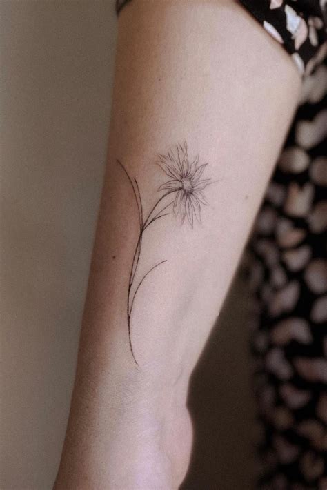 33 Fabulous Daisy Tattoo Ideas And Designs 2022 Artofit