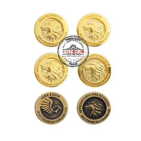 Pins em metal no relevo banho dourado e bronze Fábrica de pins