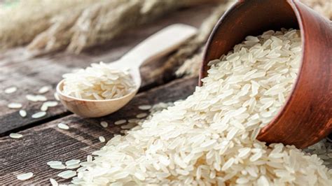 El truco casero infalible para cocinar un arroz blanco con más sabor