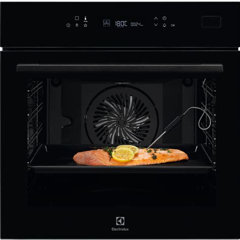 Piekarnik Parowy Seria 800 SteamBoost EOB7S31Z Electrolux
