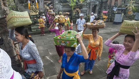 Umat Hindu Rayakan Galungan Sambut Hari Kemenangan Dharma Nasional