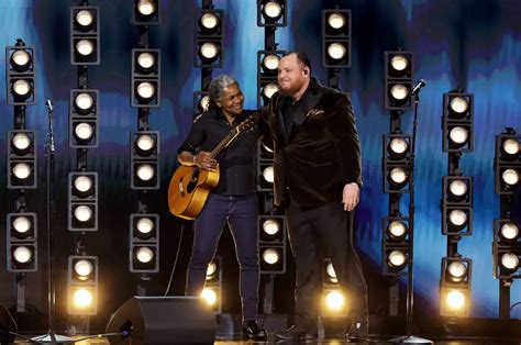 Tracy Chapman And Luke Combs Gave America A Rare Gift Harmony
