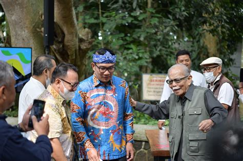 Ridwan Kamil Resmi Tetapkan UMK 2023 Rata Rata Naik Di Atas 7 08 Persen