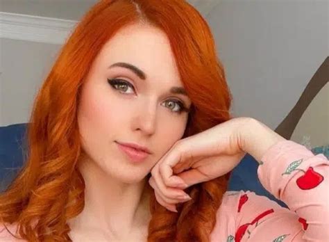 Amouranth Wiki Kaitlyn Siragusa Bio Age Height Boyfriend Net Worth