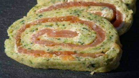 Roulé de courgettes au fromage et au saumon fumé Un délice