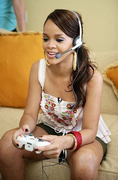 Pretty Girls Playing Video Games 29 Pics