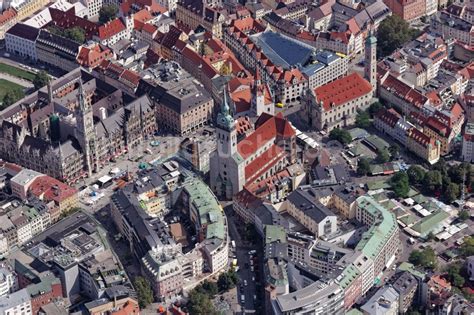 Luftbild München Marienplatz Rathaus Kirchen Viktualienmarkt in