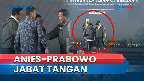 Momen Anies Dan Prabowo Berjabat Tangan Dan Berbincang Saat Acara Paku