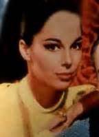 Nackte Adrienne Posta In Percy Der Spatz In Der Hand