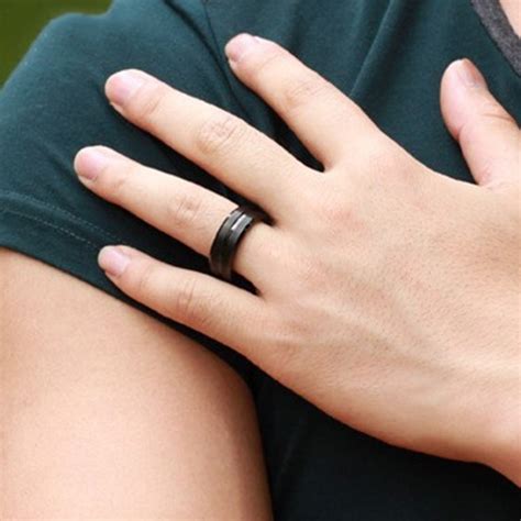 Très belle bague pour homme en acier noir Noir mat et noir brillant