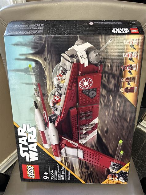 LEGO Star Wars Coruscant Guard Gunship 75354 Conplete With Mini Figs