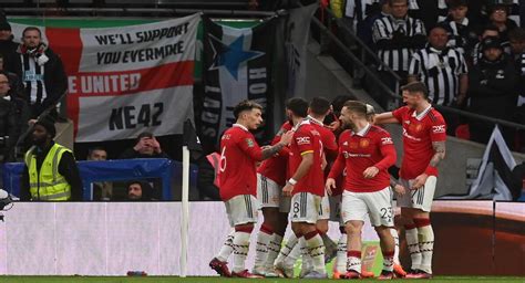 Con Lisandro Martínez y Alejandro Garnacho Manchester United venció 2