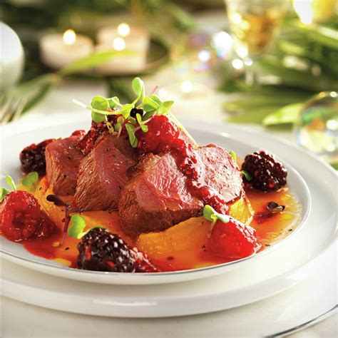 Magret De Pato Con Calabaza Y Salsa De Frutos Rojos