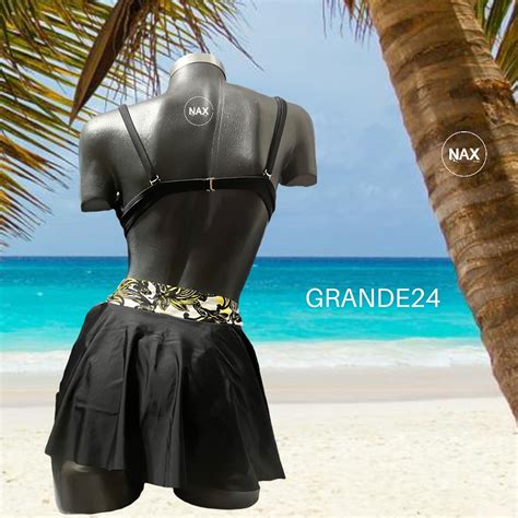 Traje de baño dos piezas sosten cruce tirantes frontal Short falda