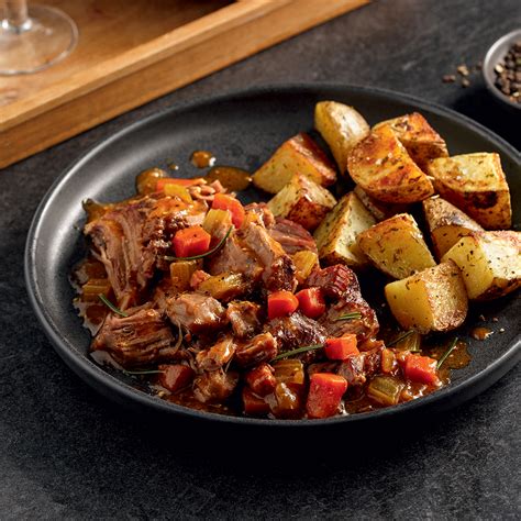 Gigot dagneau braisé à la bière et pommes de terre rôties 5