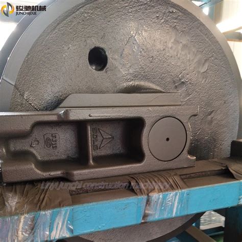 Excavator Parts Undercarriage Parts Idler For Lg Excavator