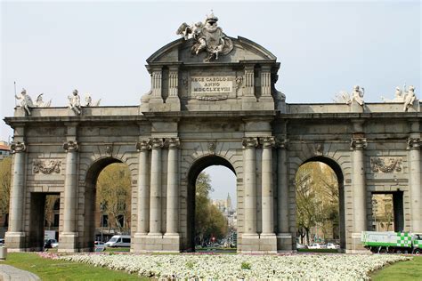 Madrid puerta de Alcala España Viajes Monumentos