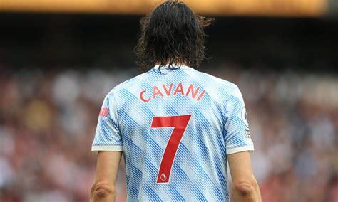 Report Barcelona Reignite Interest In Manchester United Striker For