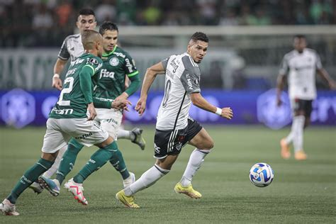 Atacante Paulinho Revela Que Foi Procurado Pelo Palmeiras Antes De