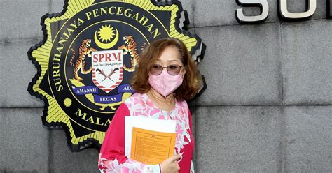 Isteri Daim Zainuddin Akan Didakwa Esok Harian Metro