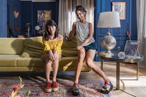 Foto Cecília Fernanda Marques vê a mãe Rebeca Andrea Beltrão se
