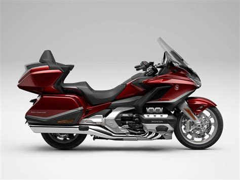 Las 5 Mejores Moto Touring Para Viajar En Pareja Viajando Alto
