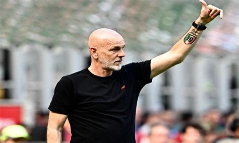 Milan Ciclo Finito Per Pioli Il Napoli Ci Pensa De Laurentiis Studia
