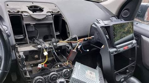 NAVIGATIE CARPAD ANDROID DEDICATA LAND ROVER FREELANDER 2 2006 2012
