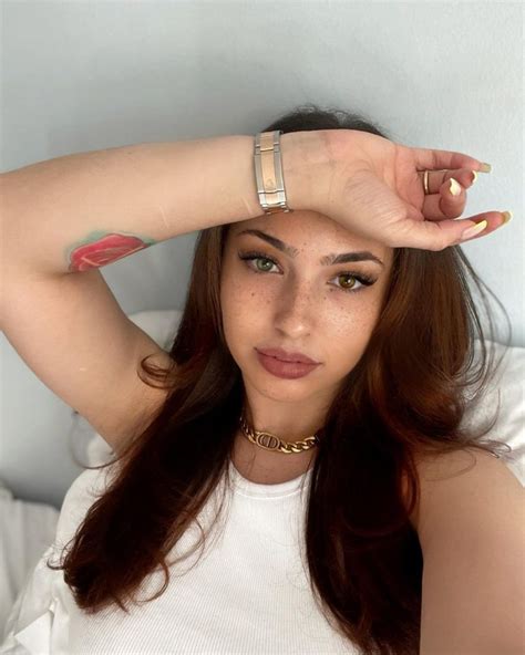 Ash Kash Model Bio Age Boyfriend Height Nationality OnlyFans