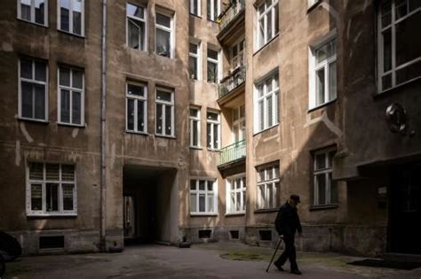 Varsovia conserva la memoria del gueto judío 80 años después del