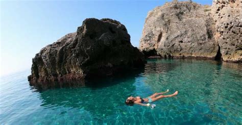 Nerja Excursión guiada en Kayak por los Acantilados de Nerja y la