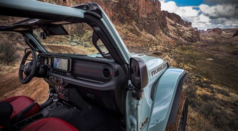 2024 Jeep Wrangler Gets Big Upgrades Full Floating Axle Power Seats