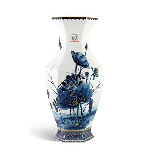 Bình Hoa Minh Long Quà Tặng Hồn Việt 30cm In Logo Quà Tặng VietABank HG