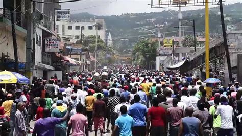 Haïti des milliers de manifestants exigent la démission du président